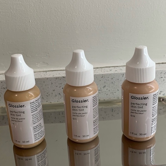Glossier | Makeup | Glossier Perfecting Skin Tint | Poshmark